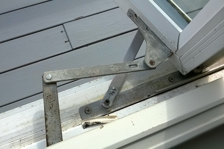 operator bracket and hindge for weather shield casement windows : SWISCO.com