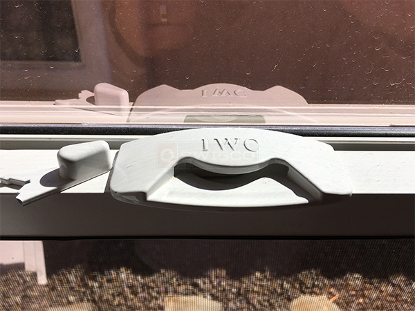 Need help replacing my broken window lock : SWISCO.com