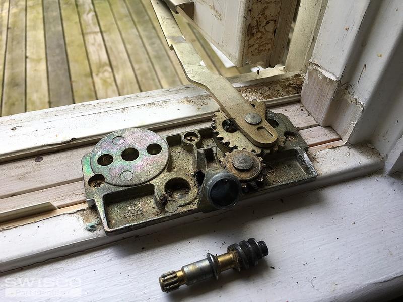 Window crank assembly replacement : SWISCO.com