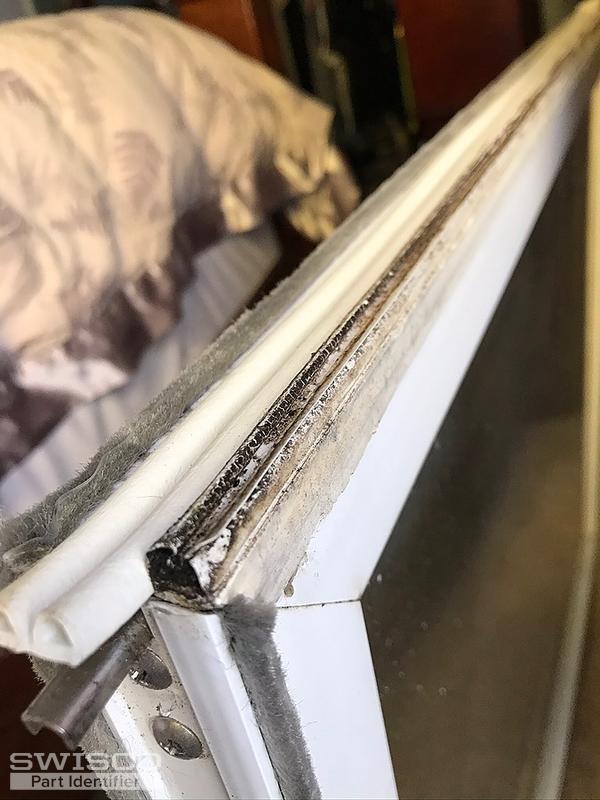 Bottom of window : SWISCO.com