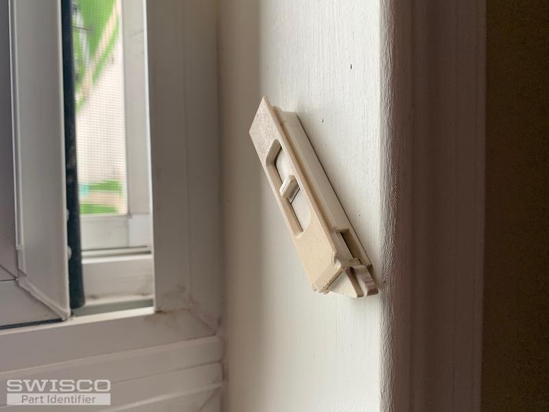 Alenco Tilt window latch : SWISCO.com
