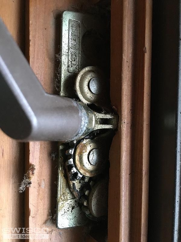 Window crank assembly replacement : SWISCO.com
