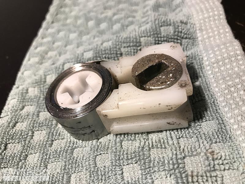 Simonton Pivot lock shoe : SWISCO.com