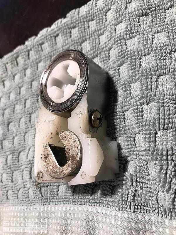 Simonton Pivot lock shoe : SWISCO.com