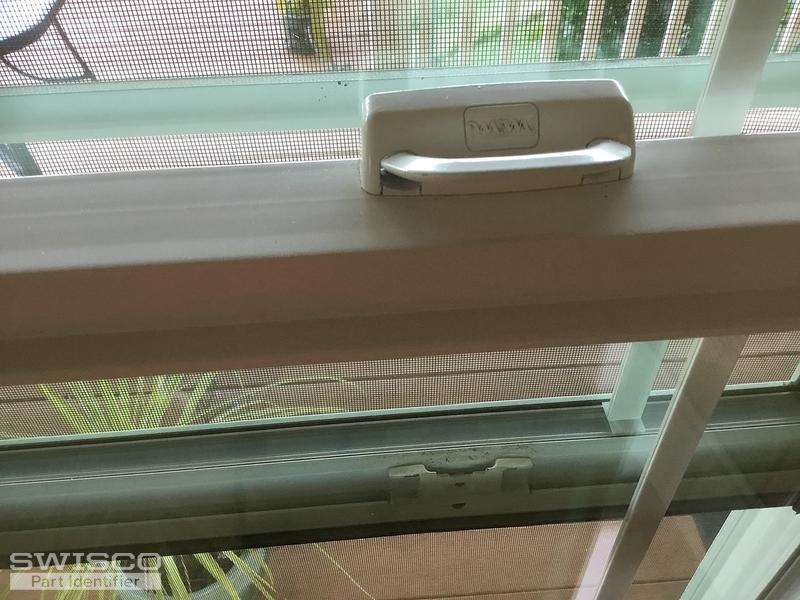 Locking systems on double hung vinyl windows : SWISCO.com