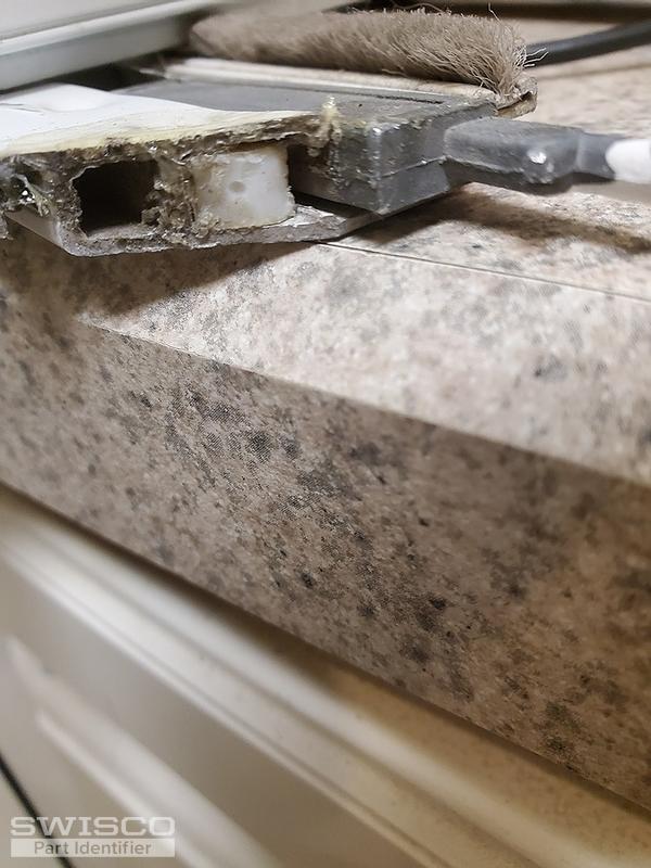 fixing broken corners on a screen frame : SWISCO.com