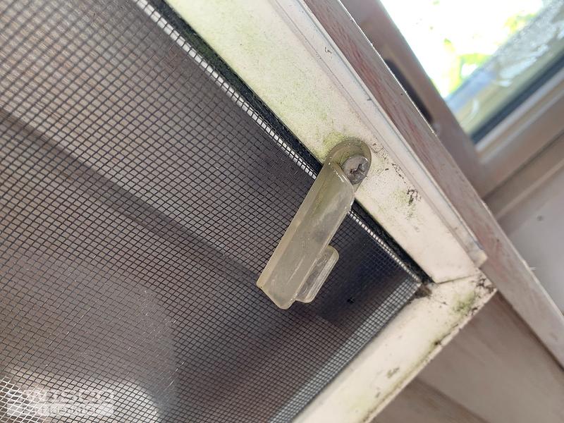 Old Peachtree Window screen locks : SWISCO.com