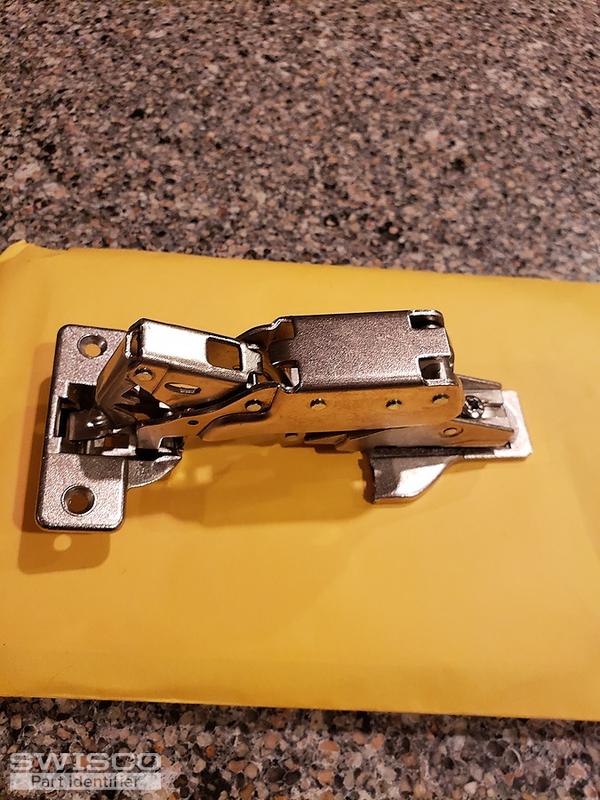 Wellborn corner cabinet : SWISCO.com