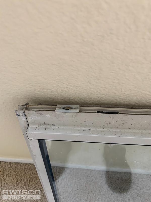 Window roller that fit in the bottom of the pane / nylon and brass ...