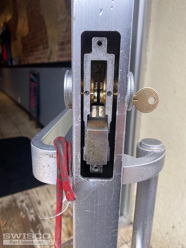 Commercial Storefront Door Lock Replacement : SWISCO.com