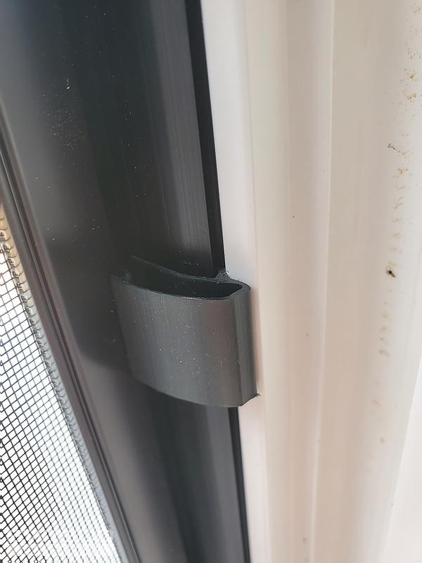 Ply gem black clip 1500 : SWISCO.com