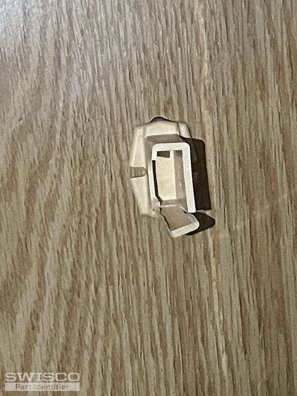 broken rear bracket : SWISCO.com