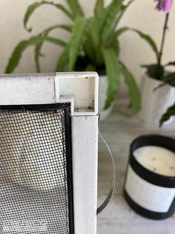 Window screen corners : SWISCO.com