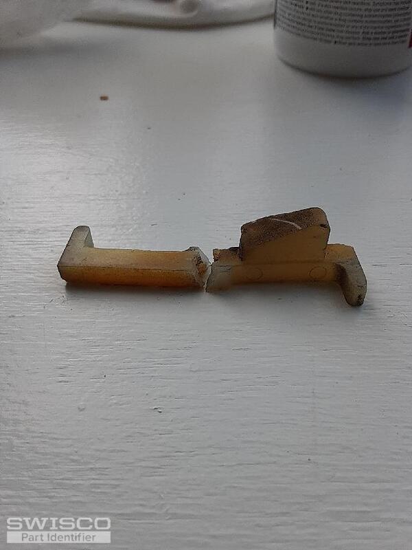 Old broken window lock : SWISCO.com