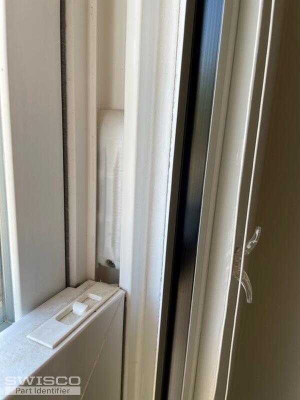 I believe it is a Simonton Window : SWISCO.com