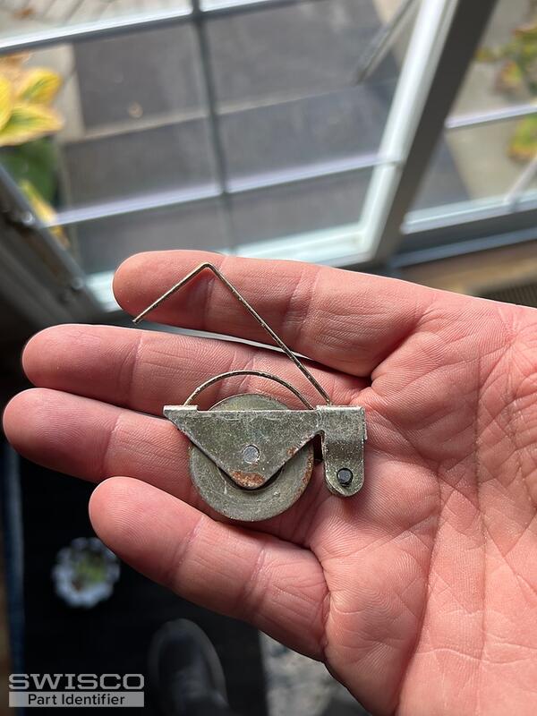 Corner replacement screen wheels : SWISCO.com