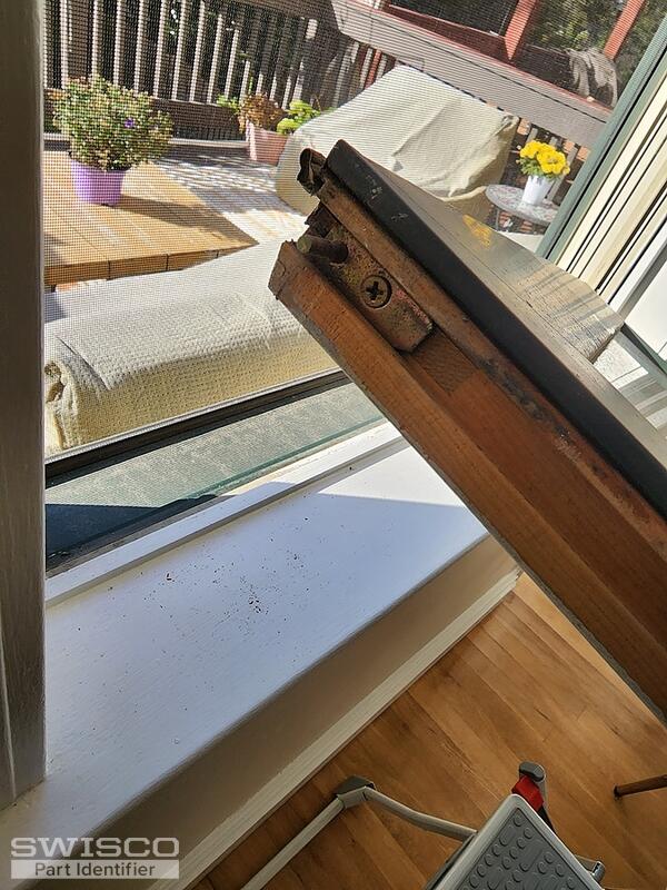 Window spring bracket broken : SWISCO.com