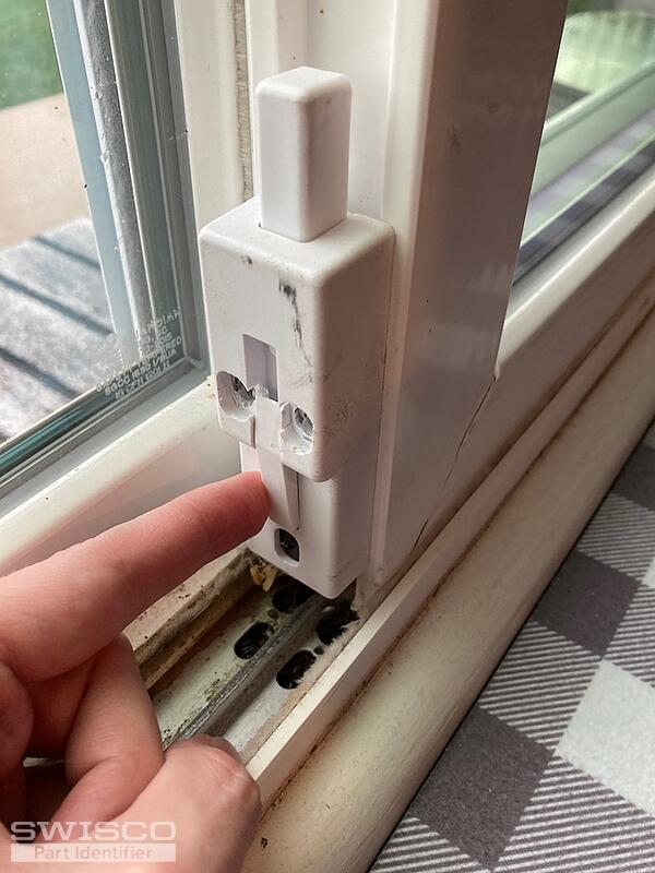 Plygem Classic Slider bottom locking mechanism : SWISCO.com