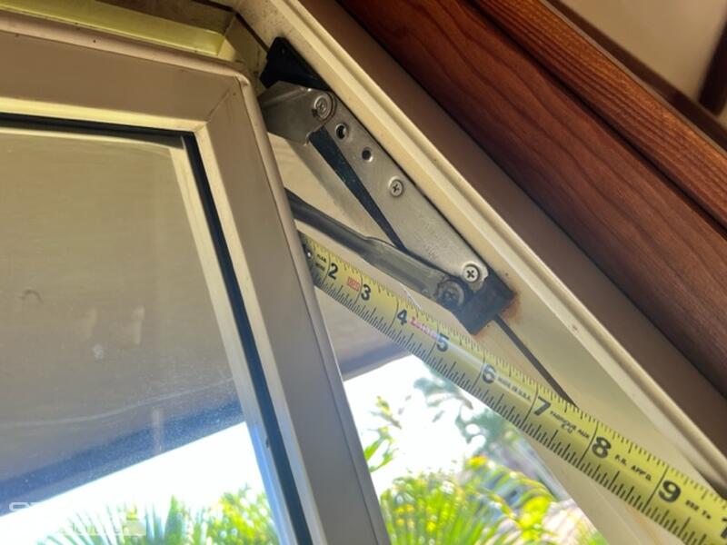 Top Window Hinge bracket : SWISCO.com