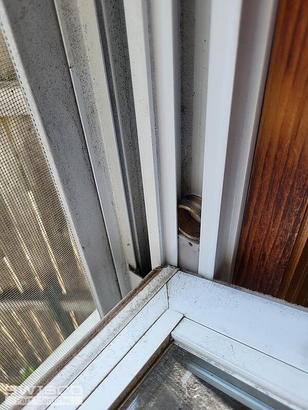 Broken window coil spring and lock : SWISCO.com