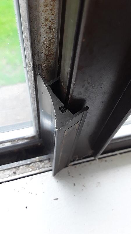 Broken latch spring : SWISCO.com