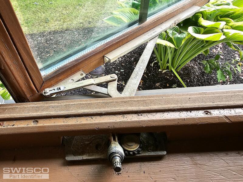 Window crank assembly. Left open and right open : SWISCO.com