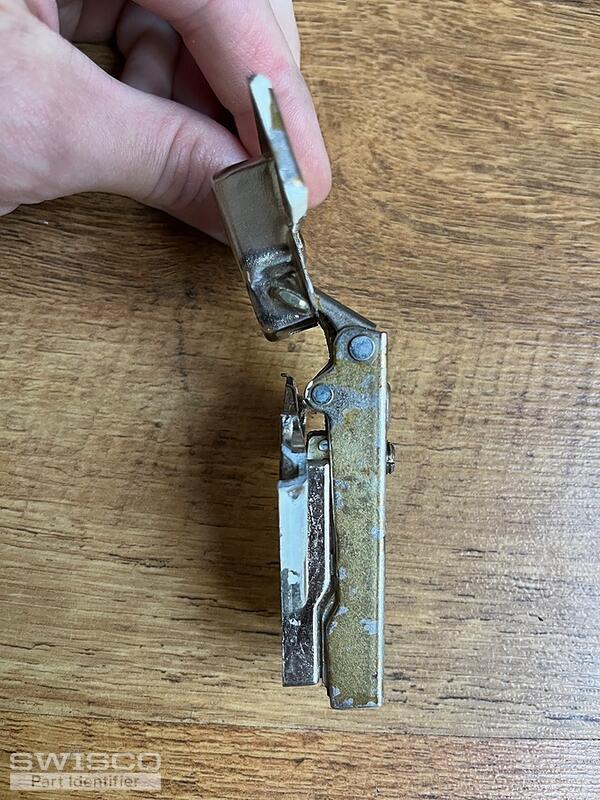 Hettich Germany Cabinet Hinge with markings 2516 and 56 : SWISCO.com