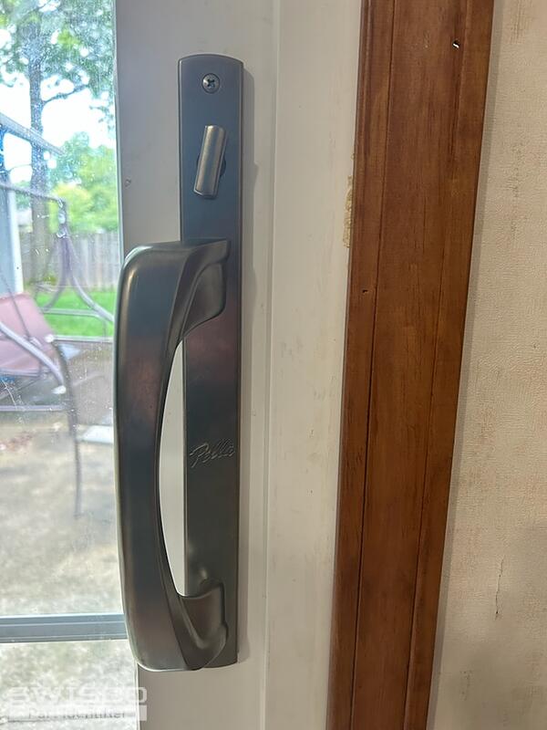 Pella sliding door handle and lock mechanism : SWISCO.com Pella sliding door handle and lock mechanism : SWISCO.com