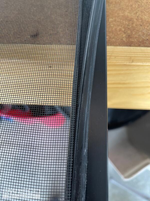 replacing screen using rigid screen spline : SWISCO.com