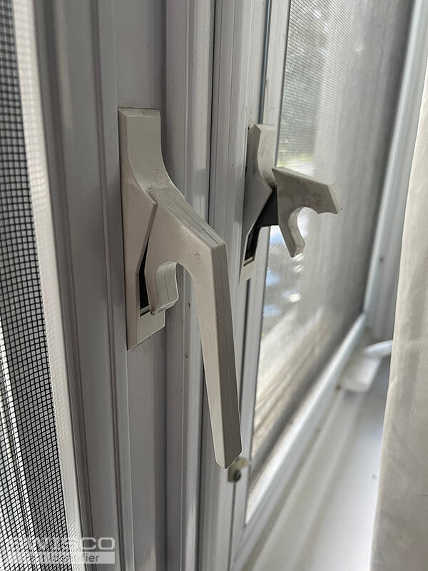 Casement Window Latch/Lock : SWISCO.com