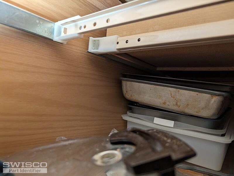 Rear drawer track socket (left) : SWISCO.com