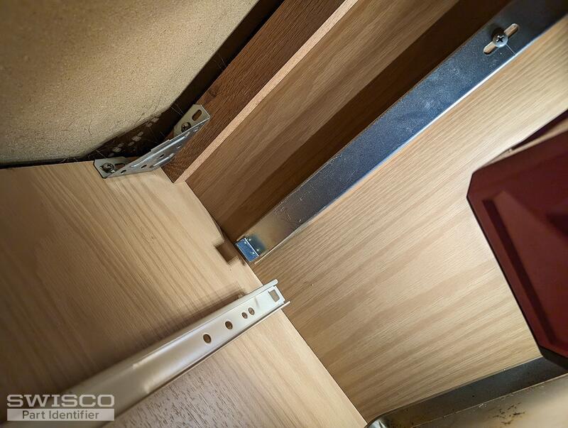 Rear drawer track socket (left) : SWISCO.com