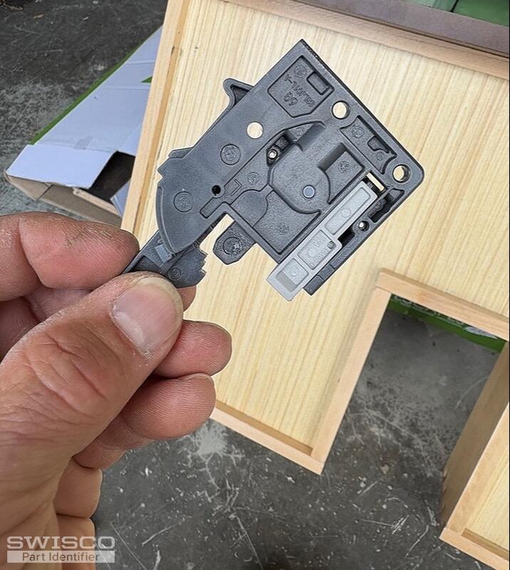 SWISCO.com: Grass Under-mount Slide Locking Device Kit