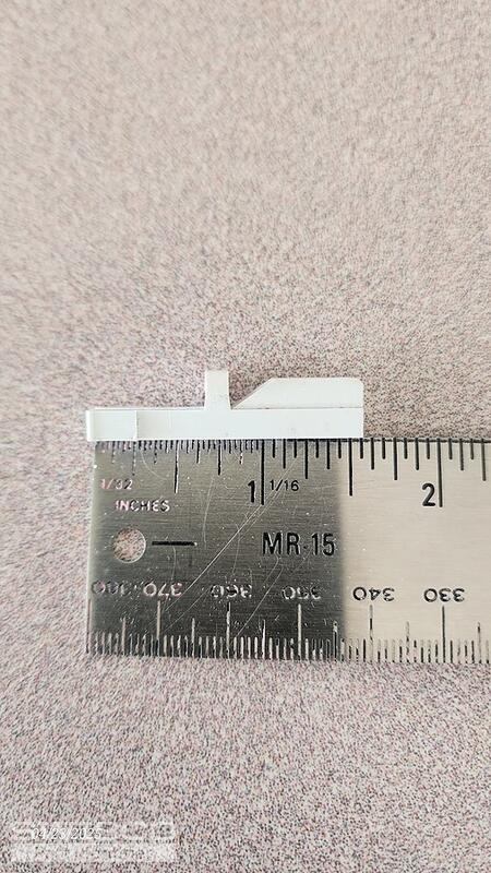 SWISCO.com: Screen Corner Latch with Pull, 7/8" x 5/16"