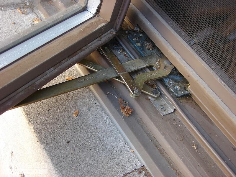 SWISCO.com: EntryGard Dual Arm Operator