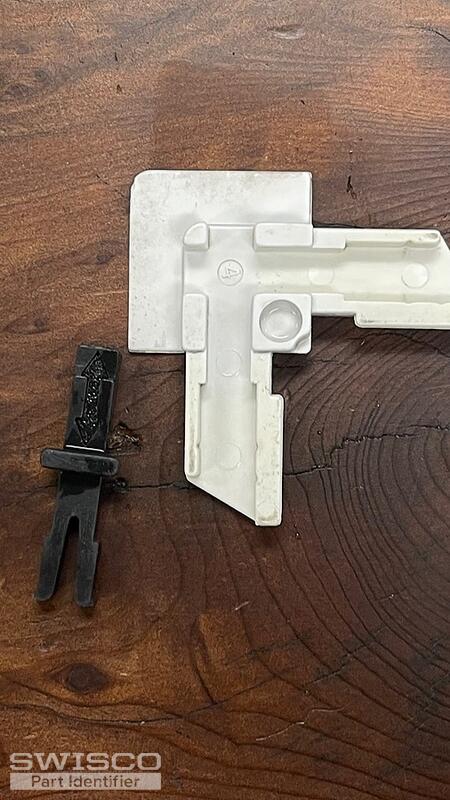 SWISCO.com: Screen Corner Latch, 3/4" x 5/16"