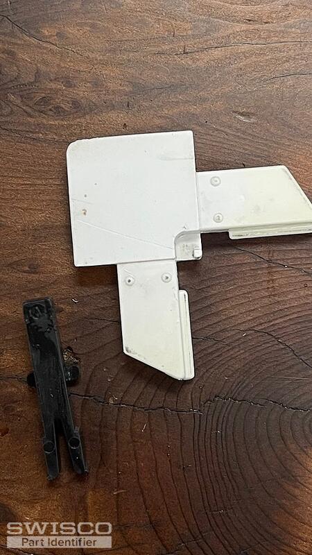 SWISCO.com: Screen Corner Latch, 3/4" x 5/16"