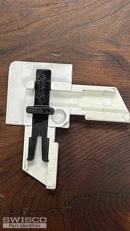 SWISCO.com: Screen Corner Latch, 3/4" x 5/16"